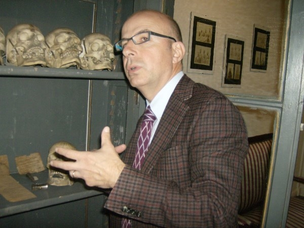 Tra teschi e camicie di forza uno sguardo alla storia della psichiatria ...