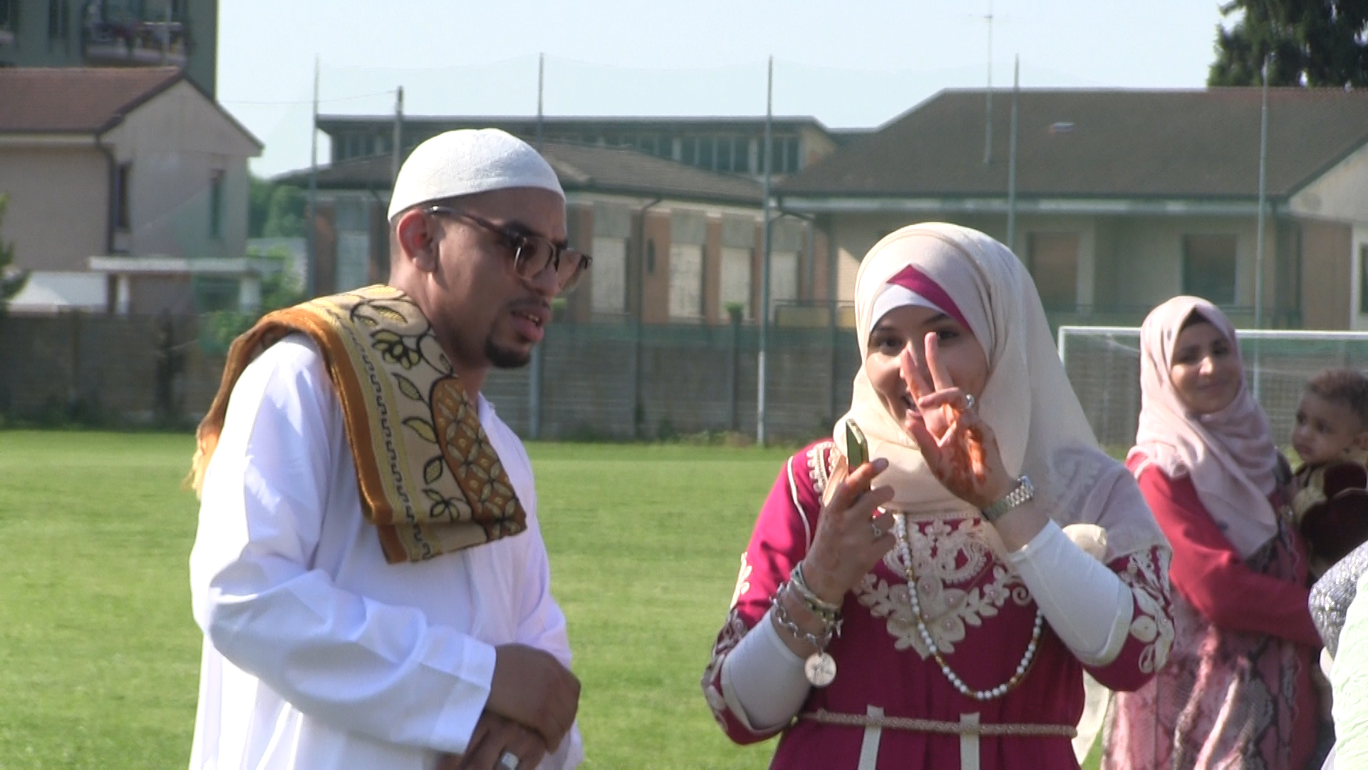 In tanti alla festa di fine Ramadan, aspettando la nuova Moschea ...
