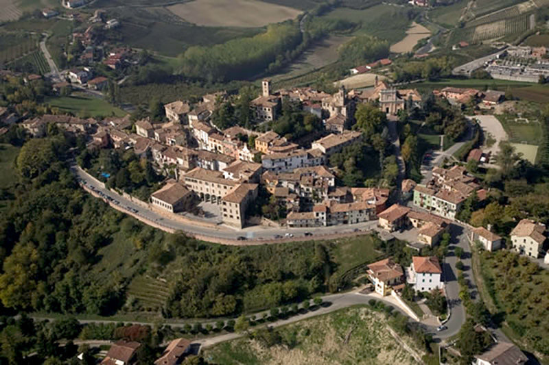 Una gita fuori porta: nel cuore del borgo medievale di Neive