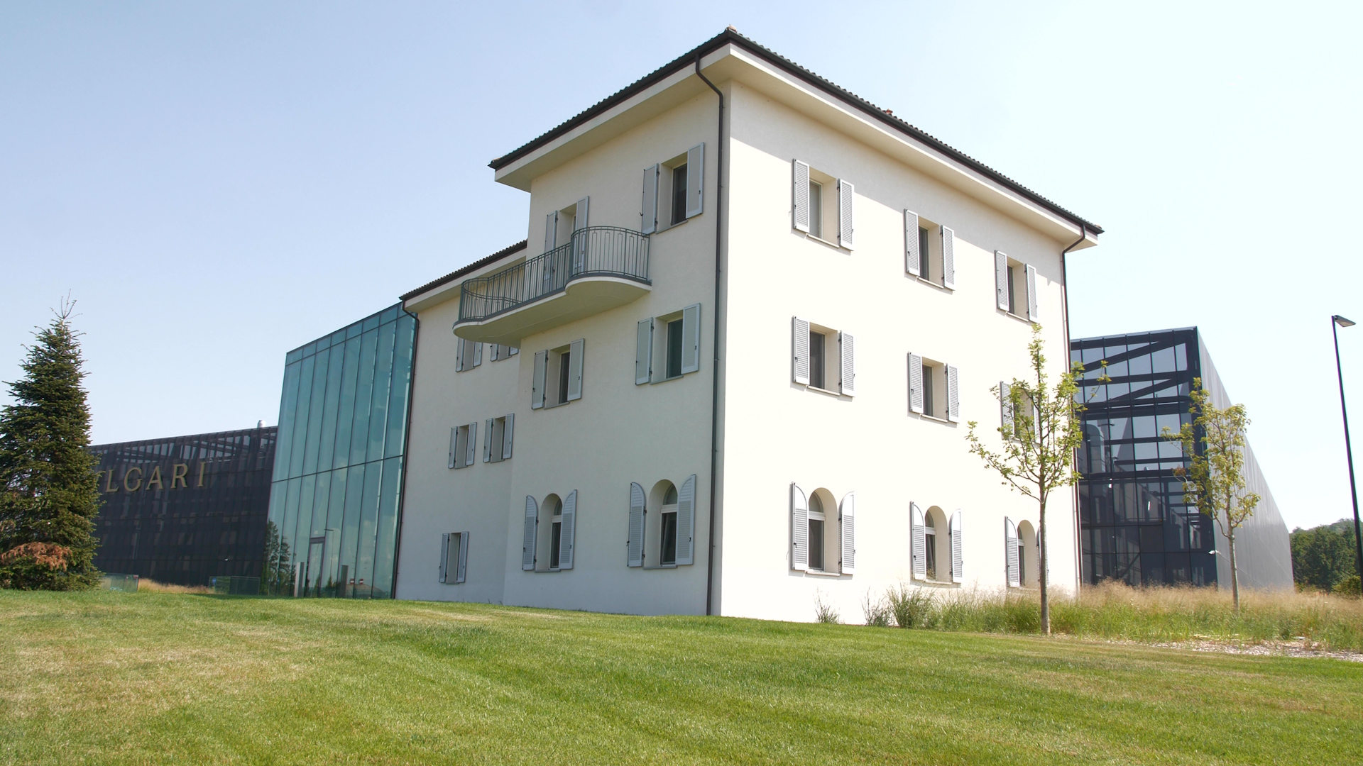 Bulgari: sei anni fa l'apertura del più grande stabilimento europeo a ...