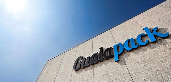 Venti lavoratori a rischio alla Guala Pack di Castellazzo: sciopero