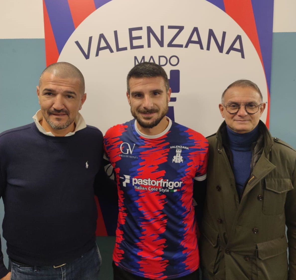 Valenzana Mado: ufficiale l'arrivo del centravanti Alex Romano