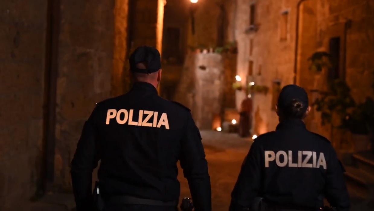 Natale 2023: il video di auguri della Polizia di Stato