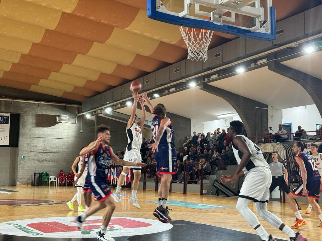 Riso Scotti Pavia, col Derthona B.Lab Ferretti può essere l'arma in più