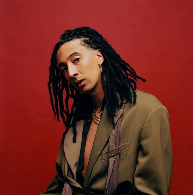 Arrivano gli alieni a Sanremo: li porta Ghali