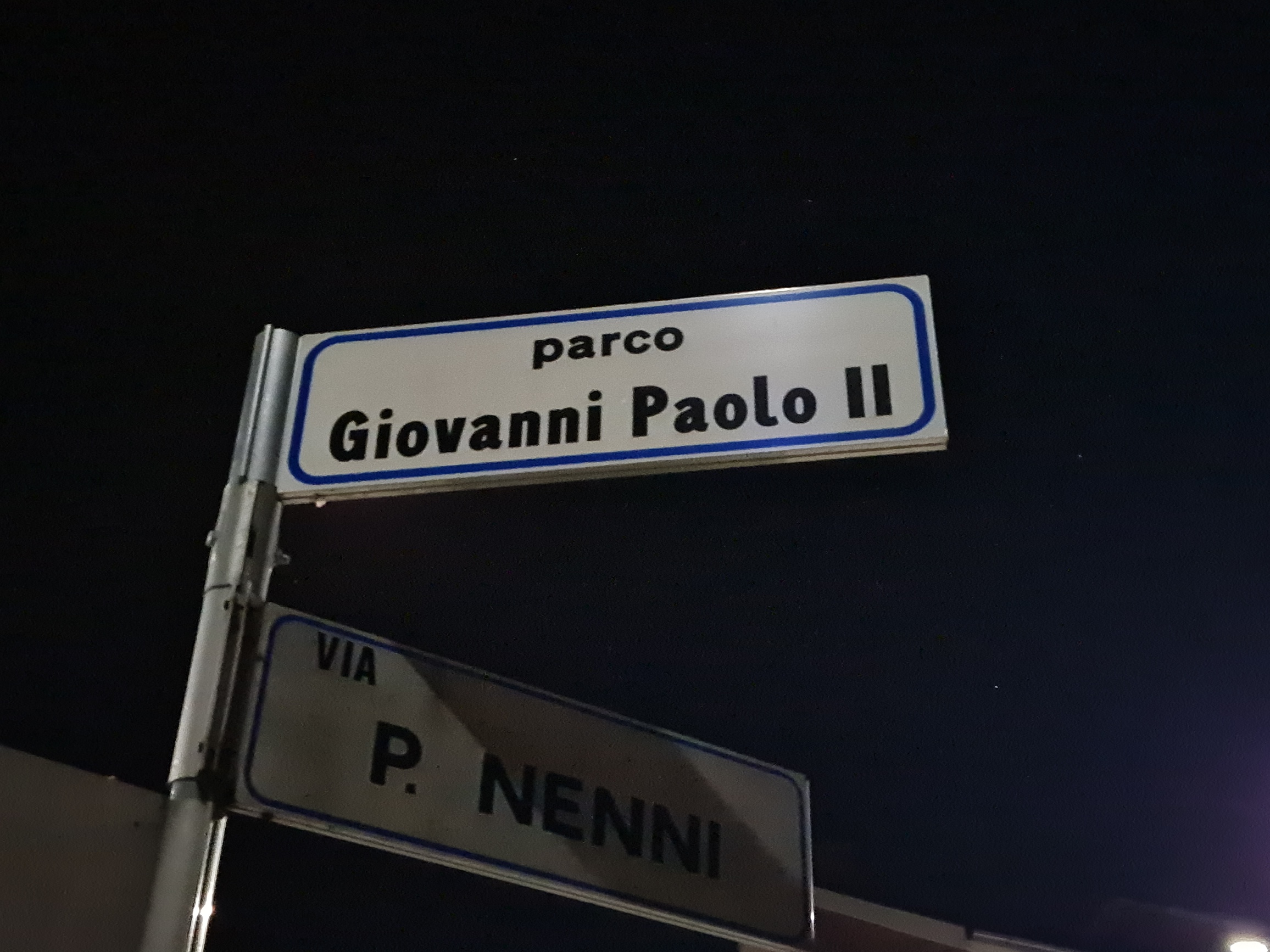 Parco Giovanni Paolo II: "Senza luce da 3 mesi"