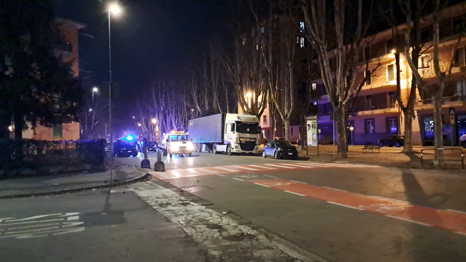 Tamponamento tra due auto in spalto Gamondio ad Alessandria