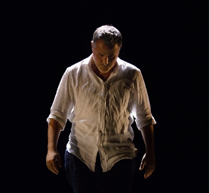 Davide Enia porta al Teatro Alessandrino "L'Abisso"