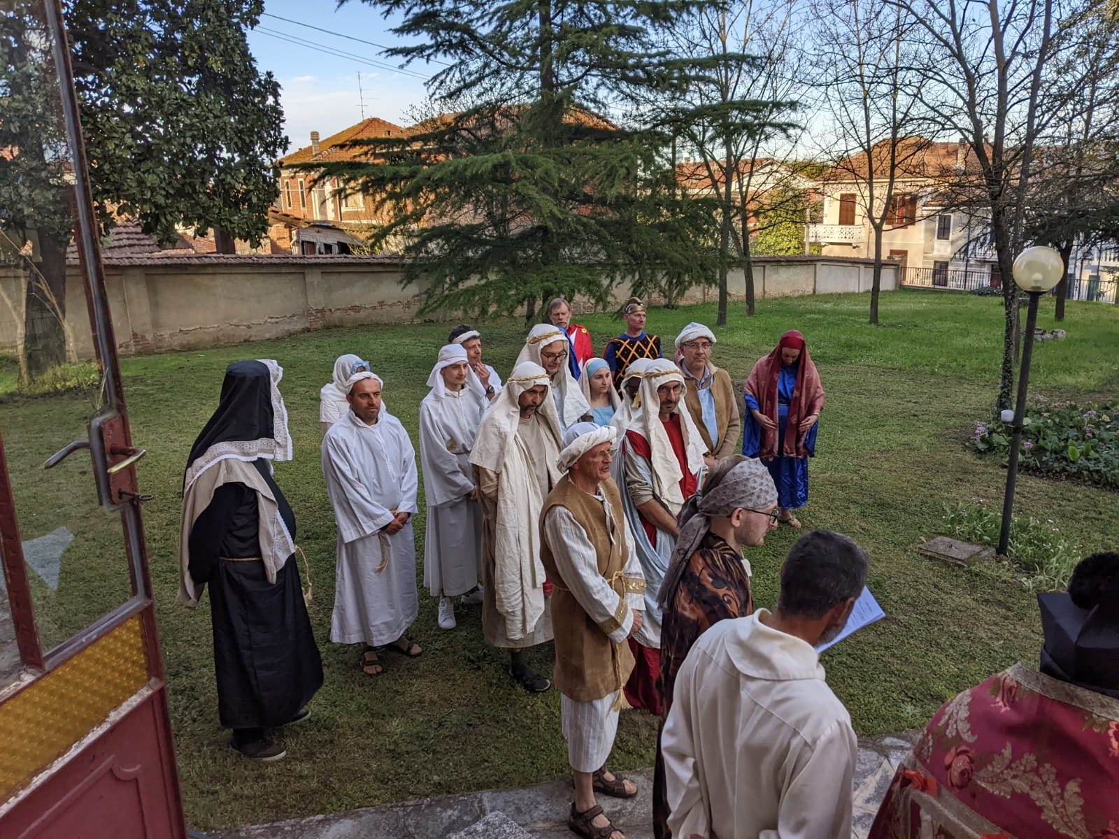 A Rivarone la Via Crucis con i costumi realizzati in paese