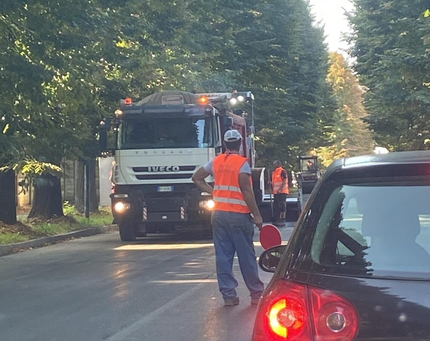 Lunghe code alle porte di Alessandria in viale Milite Ignoto per ...