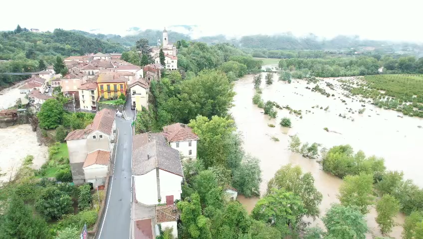 Il video dall'alto del fiume Bormida a Spigno Monferrato