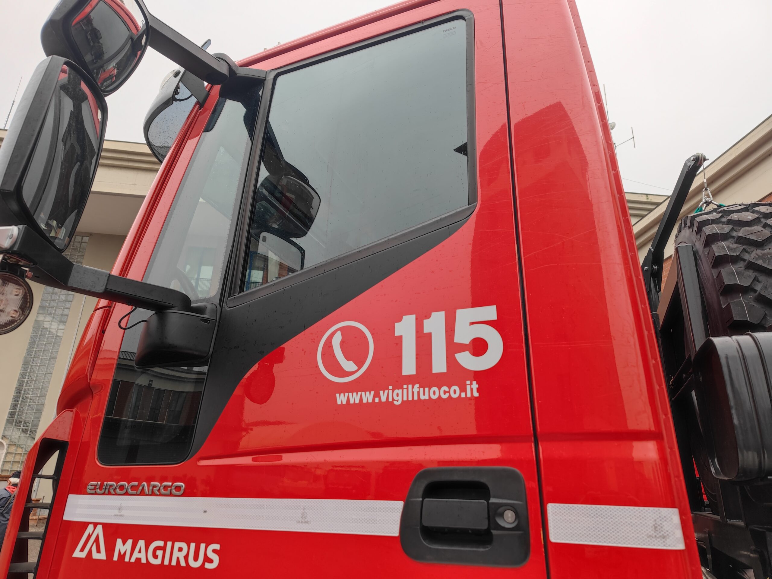 Incendio di un tetto a Frassinello: Vigili del Fuoco