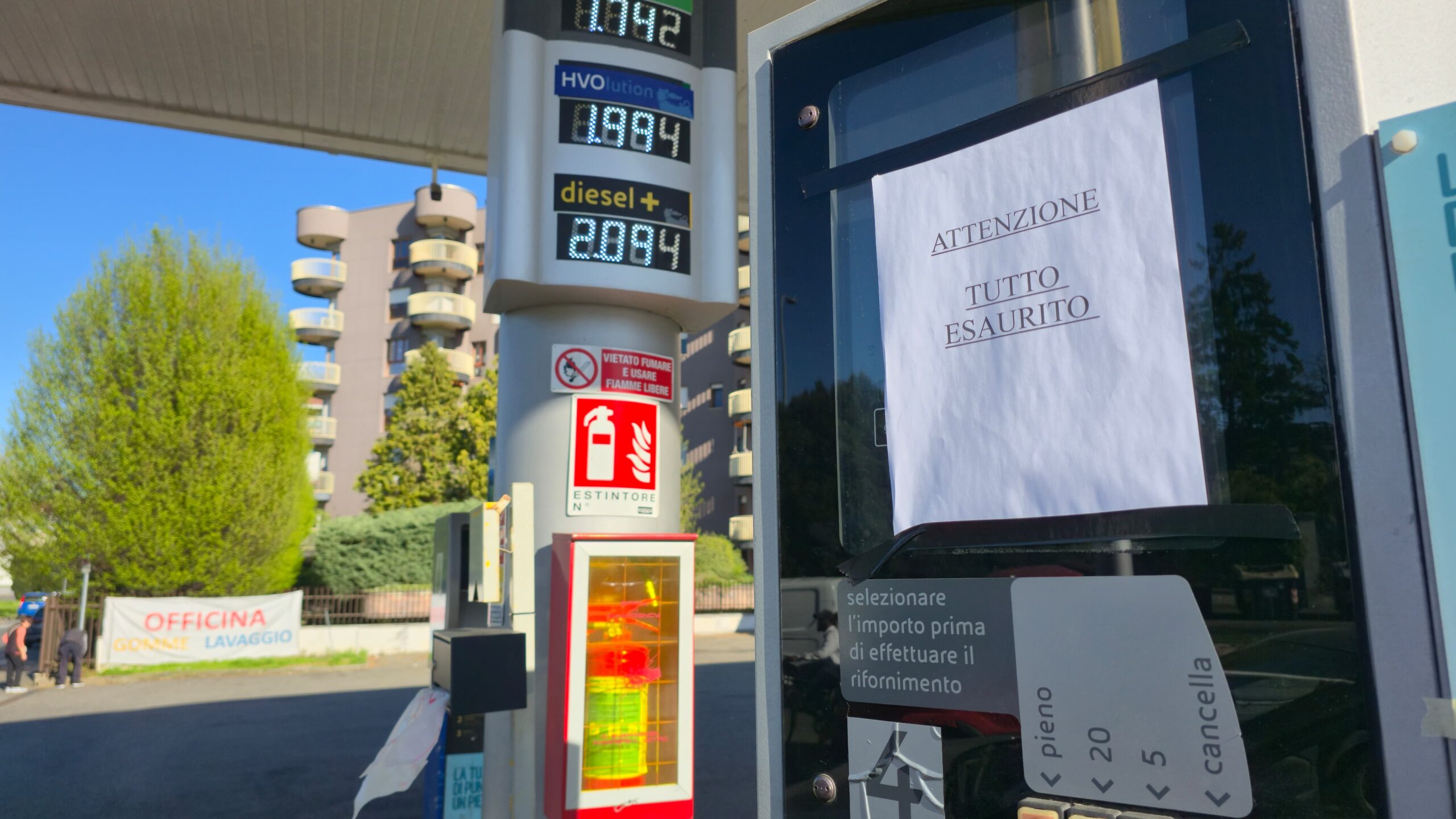 Benzina esaurita in alcuni distributori di Alessandria: perchè?