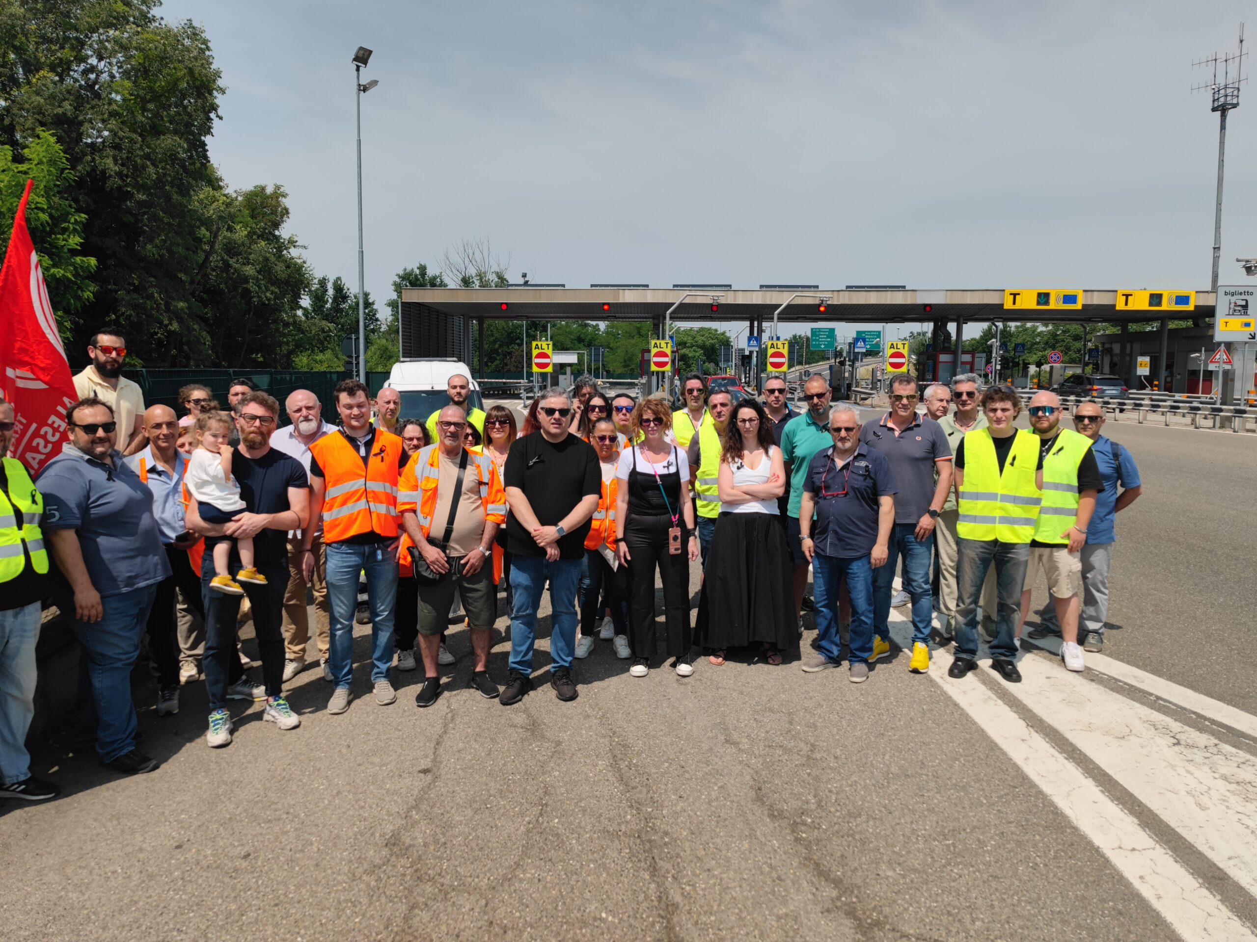 Al casello Alessandria Ovest presidio sindacati per Nando Cursio